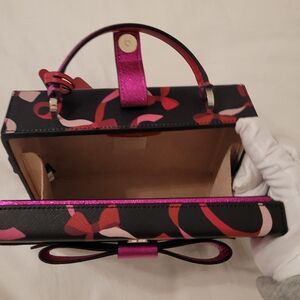 kate spade | Bags | Kate Spade Wrapping Party Gift Box Crossbody | Poshmark